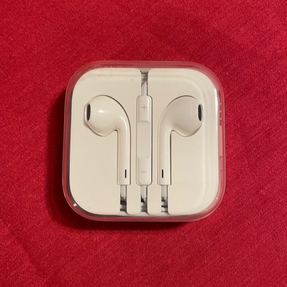 Apple | Cell Phones & Accessories | Apple Corded Ear Buds | Poshmark
